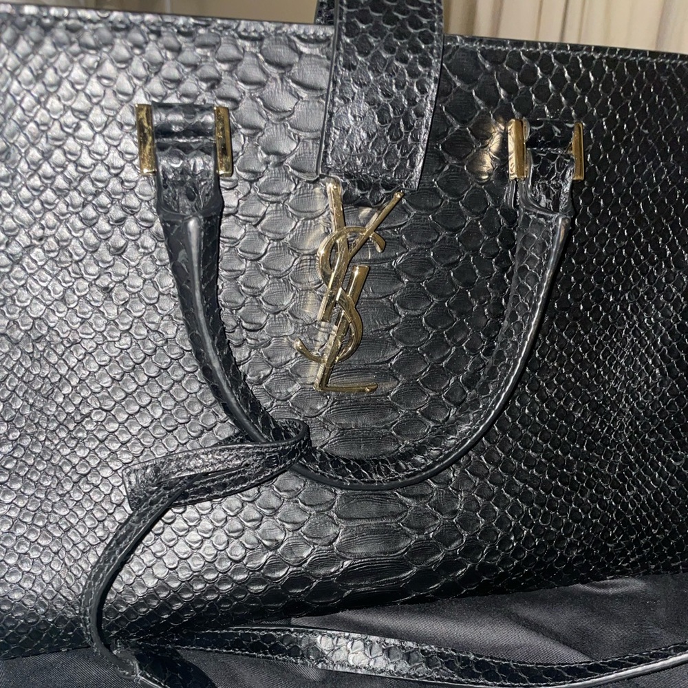 Ysl Black Croc Cabas Bag - Gem